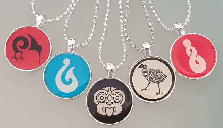 Retro Kiwiana Necklace - Pukeko – Planet Retro